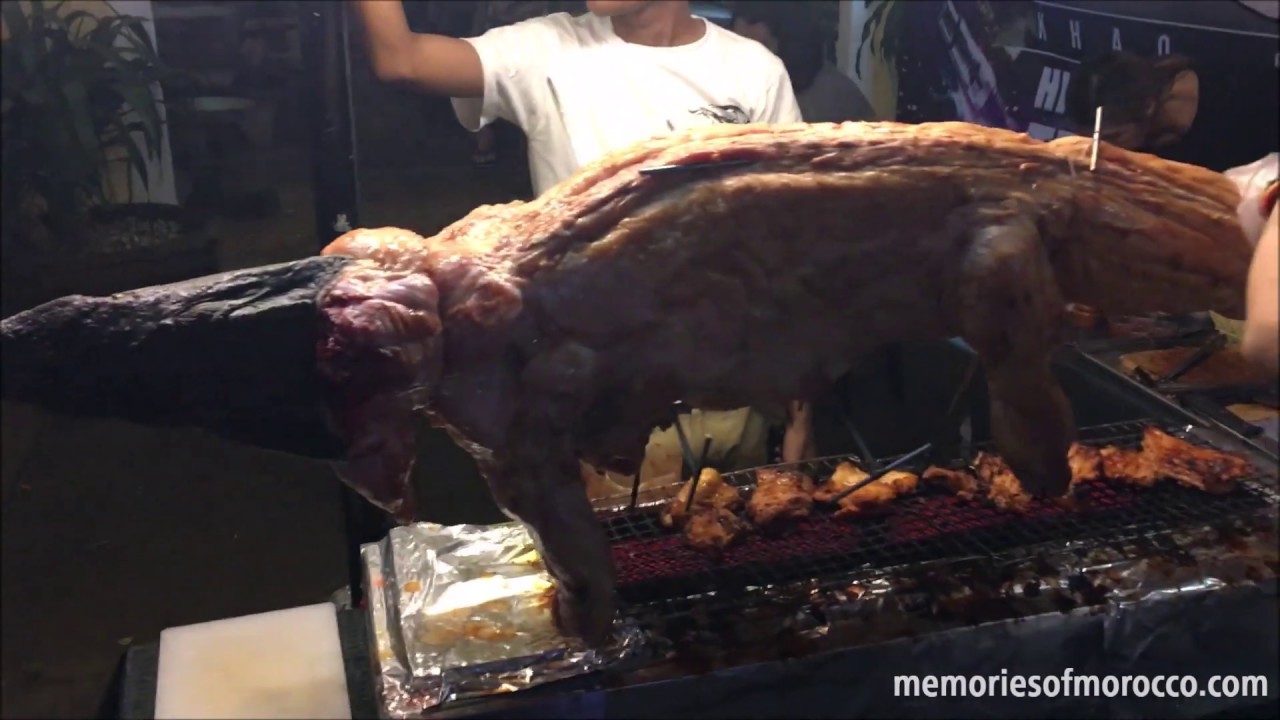 Alligator grill in Thailand - YouTube