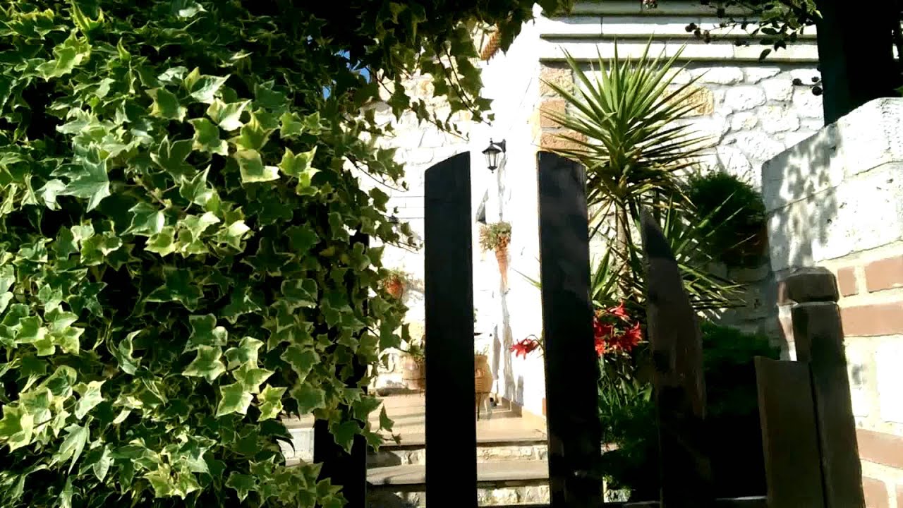 Πετρινο σπιτι παραδοσιακο στα Σημαντρα Χαλκιδικης - YouTube