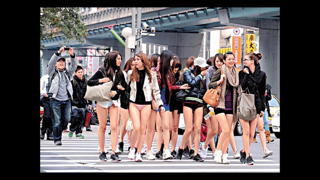 アベノミクス！？ノーパンツデーがやばすぎると話題にwww - YouTube