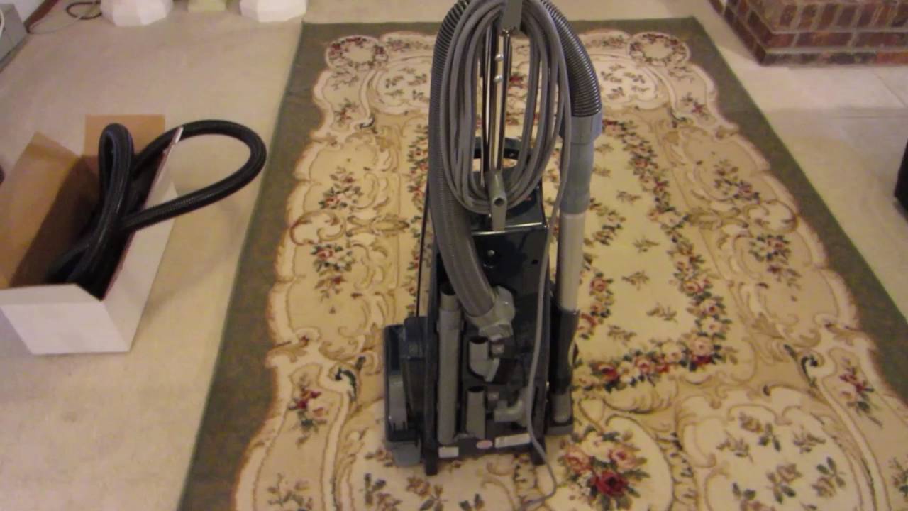 Cirrus CR79 Vacuum Review - YouTube