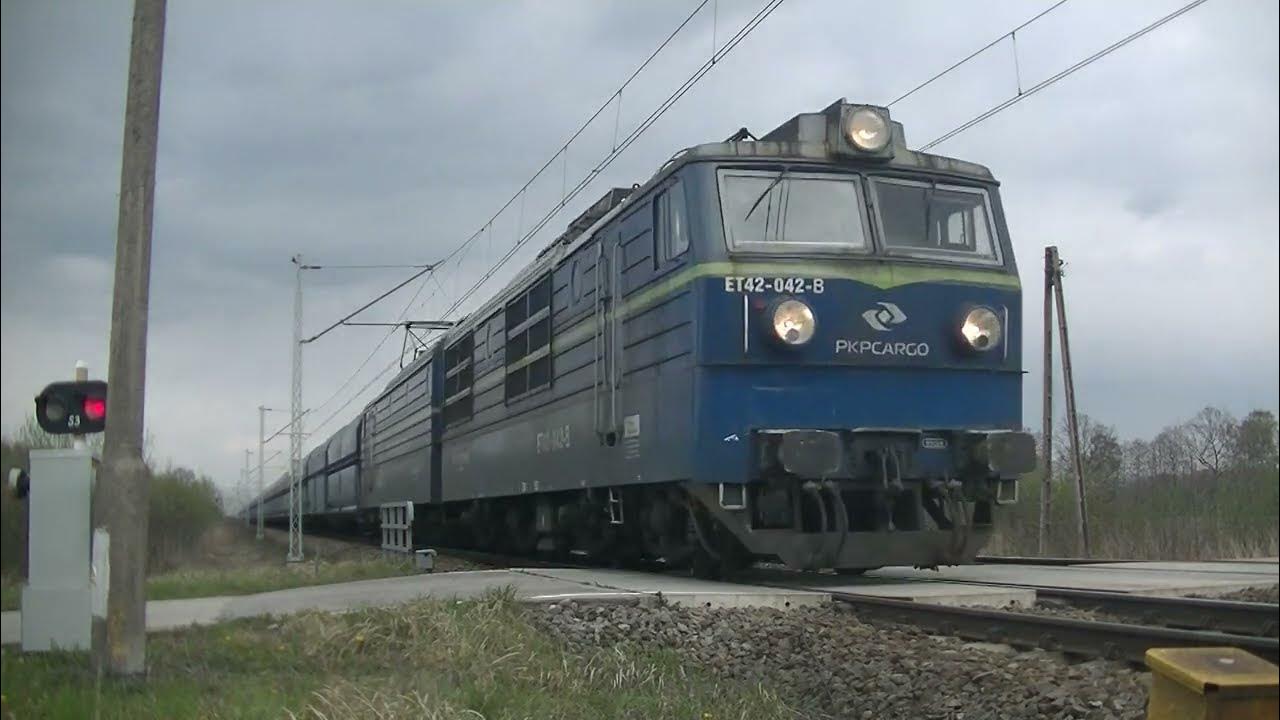 ET42-042 PKP Cargo | Zabłocie - YouTube