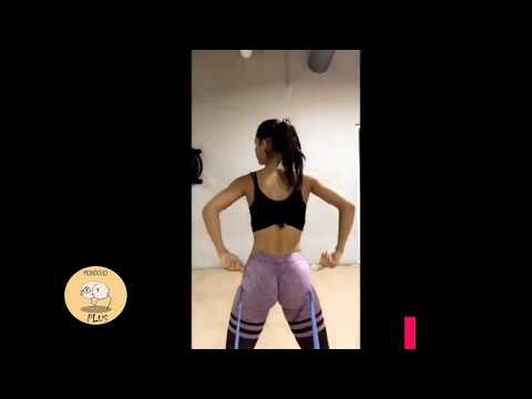 CHLOEWARM ENTRENANDO SUPER SEXY