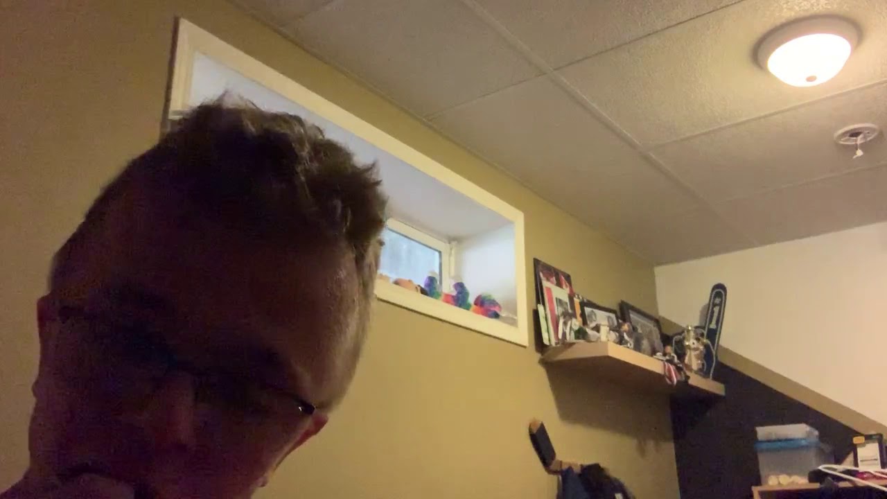 Oreo flavoured beer paws review - YouTube