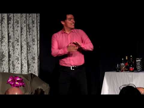 CENA TEATRO JUAN FELIPE PRECIADO ABUELITA DE BATMAN - YouTube