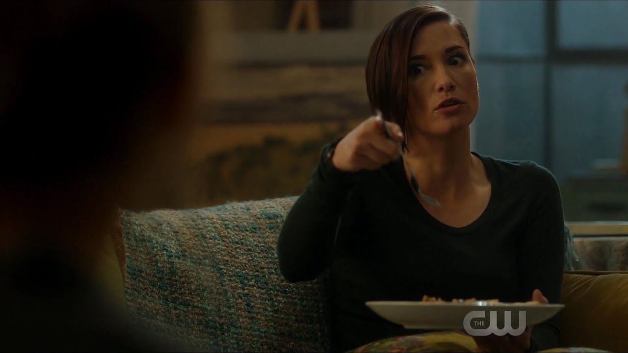 Alex Danvers And Kara Supergirl