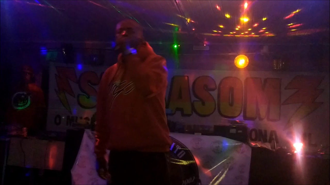 Mico Rapper - Balanço das Ondas No Brilhantina Vila Calu - YouTube