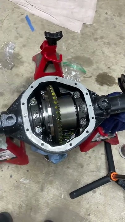 Dana 44 complete - YouTube
