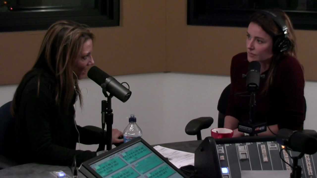 Loveline - Simone Bienne chats with Christa Miller about Cougar Town ...