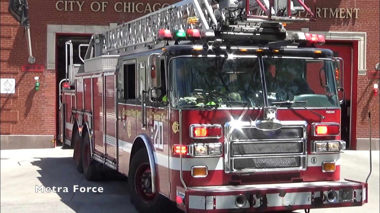 *FIRE* Chicago Fire Dept Engine 54 & Truck 20 (Spare) Responding - YouTube