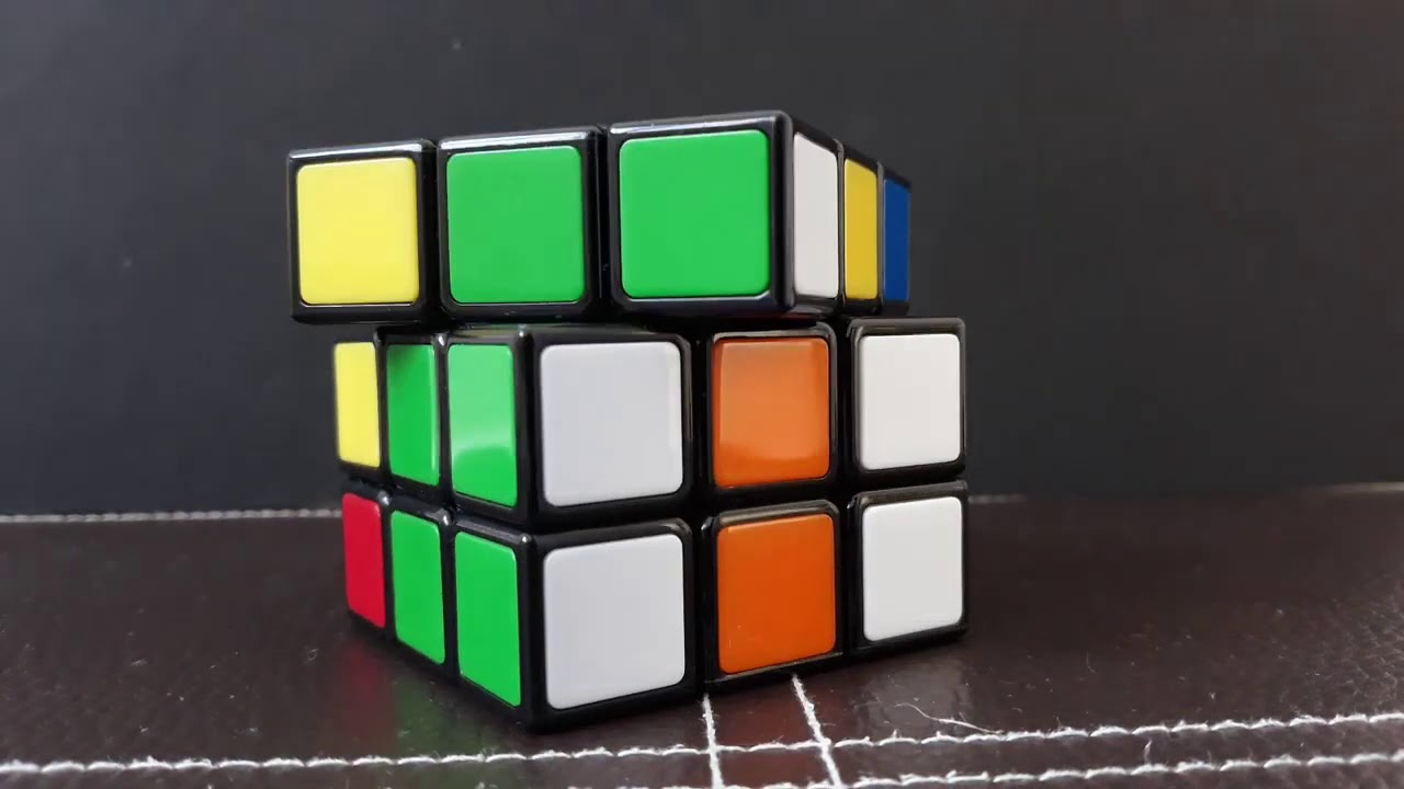 Rubik's Cube Solving Itself | Stop Motion - YouTube
