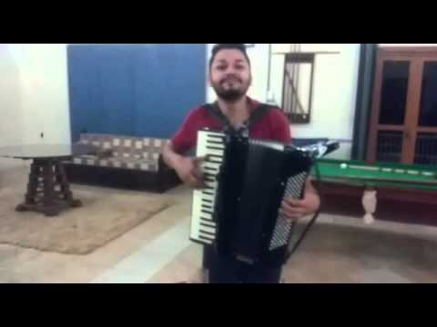 Alan moreira mais um show na expofesta em brochier - YouTube