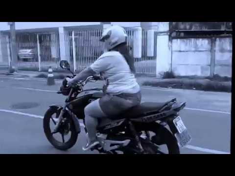 Carol Muniz Aula de Moto ^^