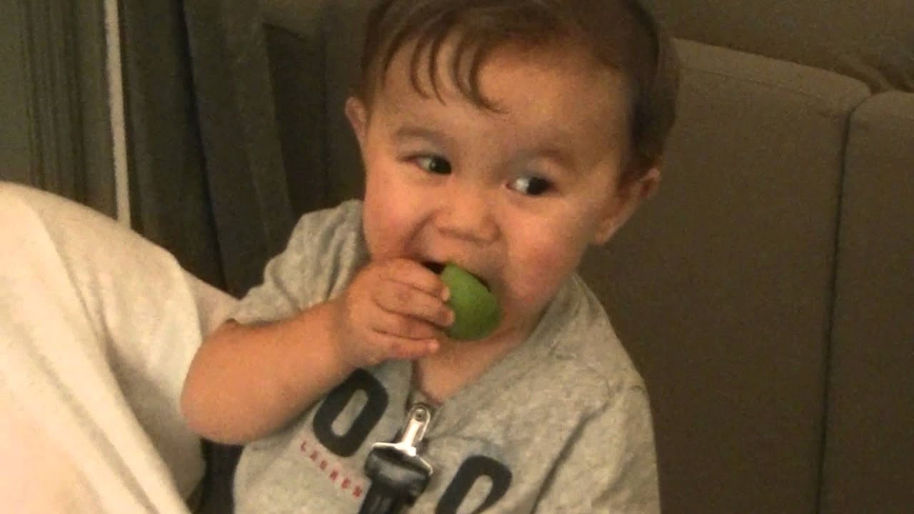 Liam Story (Episode 2) : Lemon Baby - SuperLiam VS CitronMan - YouTube