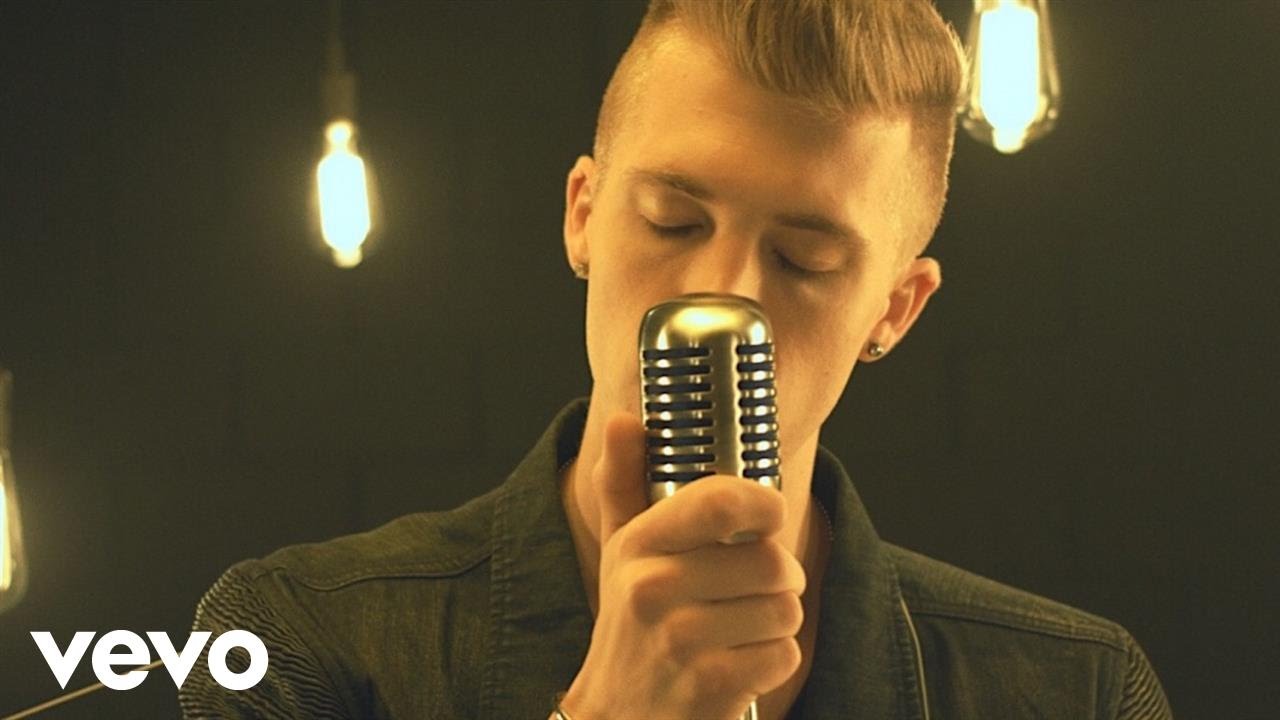 Zach Nelson - Skyline - YouTube