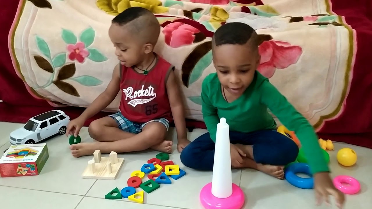 Kids Unboxing Toys - YouTube