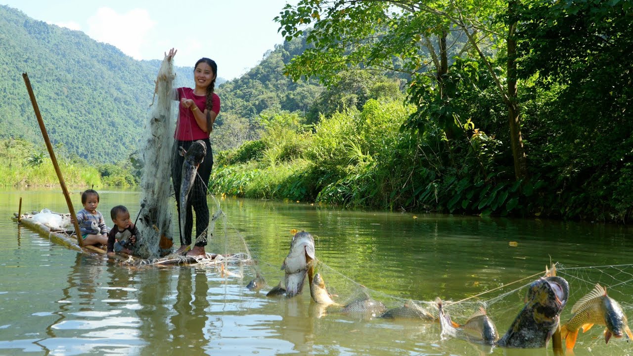 How to make a raft house, cast a net to catch giant fish - cook food ...