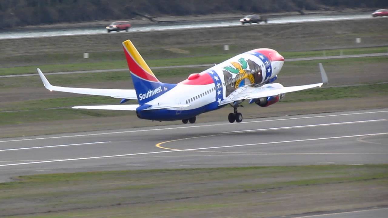 Southwest Airlines "Missouri One" Takes Off From KPDX On Runway 10L ...