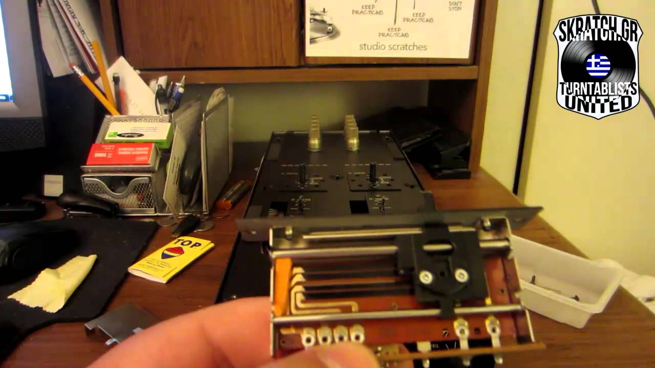 Vestax Crossfader Cut In Lag - YouTube