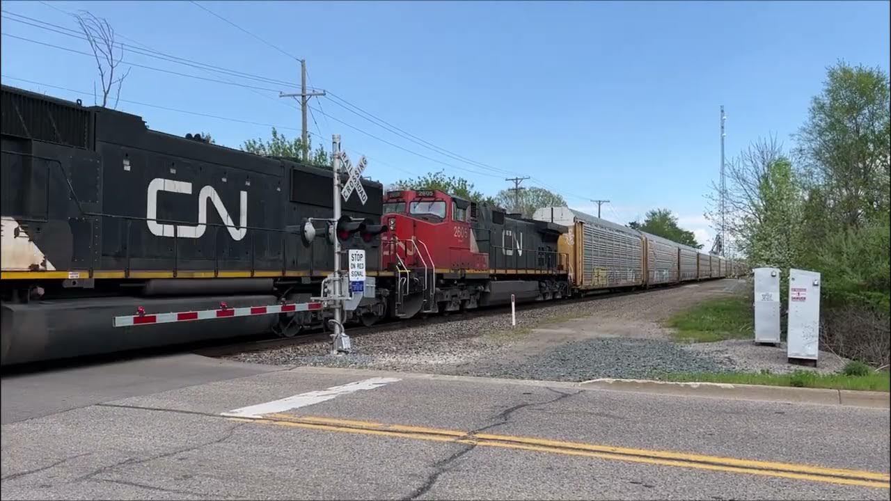 CN Manifest, Autorack, and Intermodal Freight Trains, Lapeer MI - YouTube