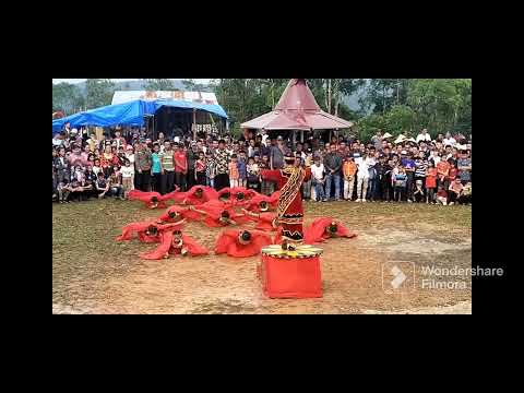 Sanggar SOHAGA SMA Negeri 3 Mandrehe "Tari Tuwu" Pada Festival Budaya ...