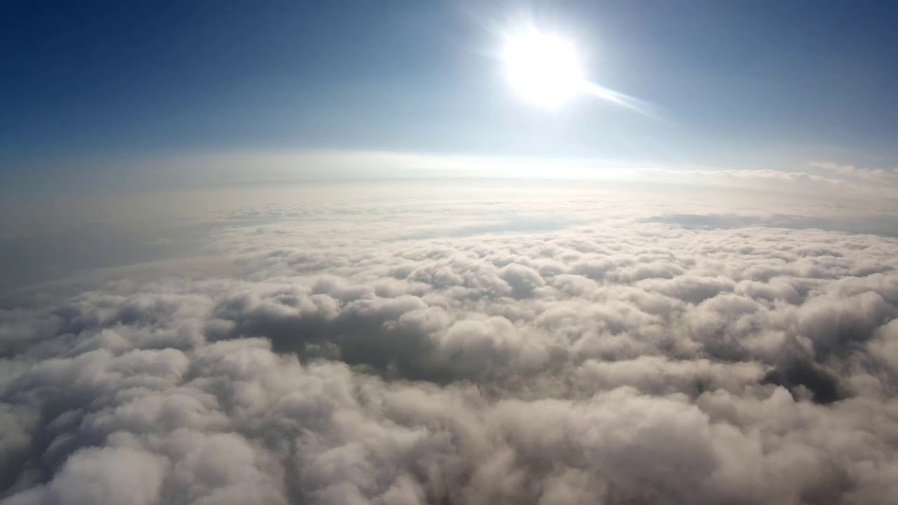 Sonic Model AR Wing 900 at 2000m altitude - YouTube