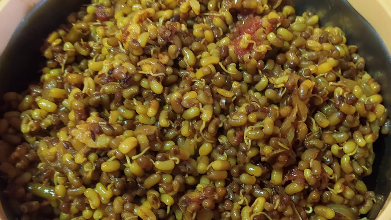Matki ki sabji | Moth beans sprouts recipe | matki chi usal - YouTube