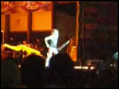 Aerosmith's Steven Tyler Fell off the Stage - Should he Retire? - YouTube