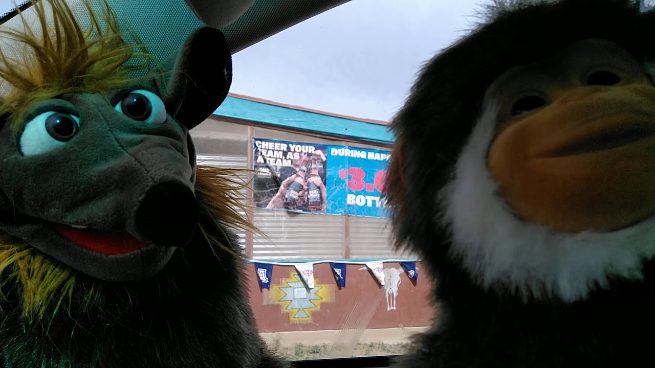 Benny the Bat and Mookey the Monkey puppet dine and dash! - YouTube