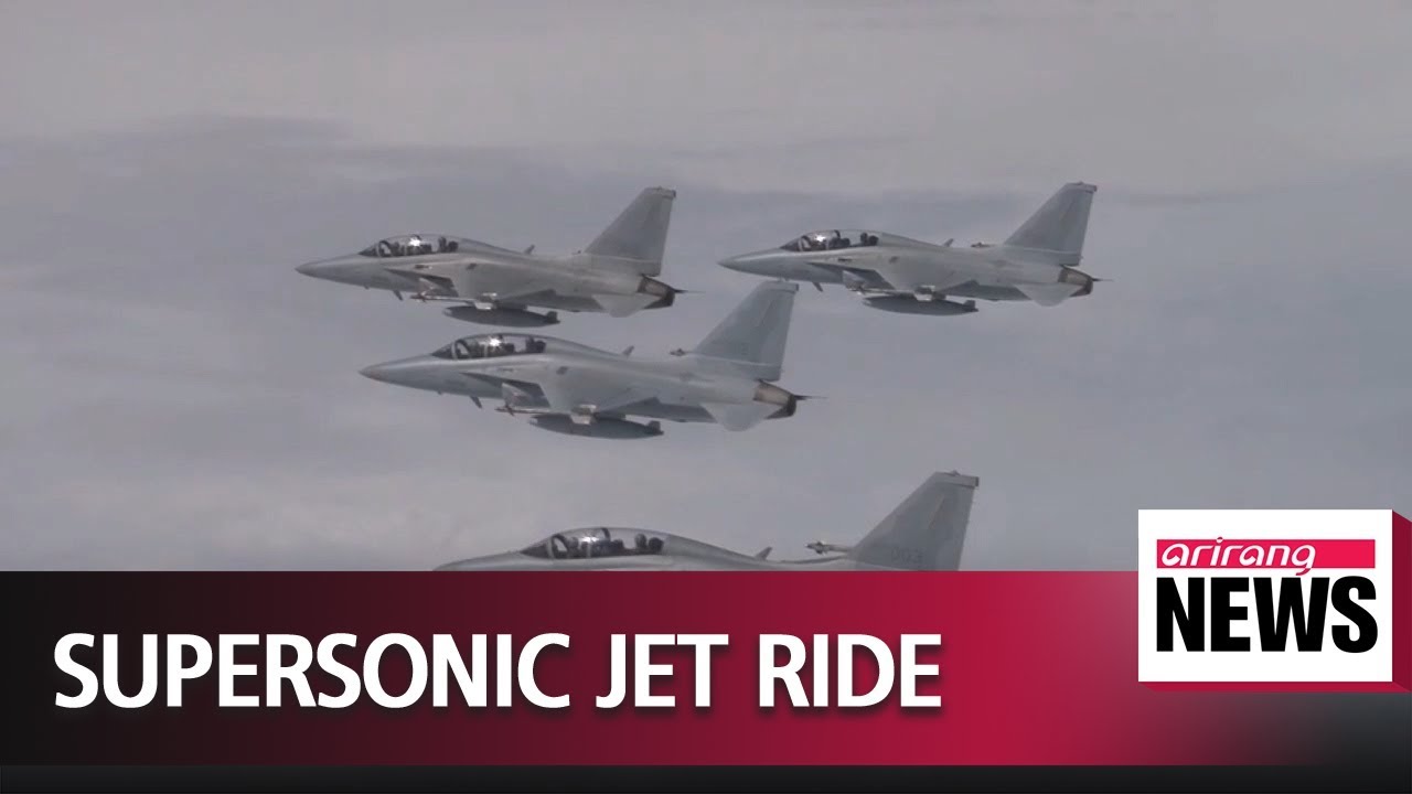 Reporter flies in South Korea's supersonic fighter aircraft FA-50 - YouTube
