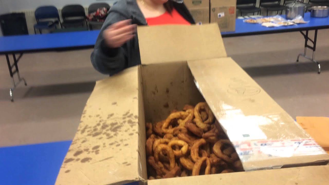 Thanksgiving Feast Kaktovik, Alaska 2 - YouTube