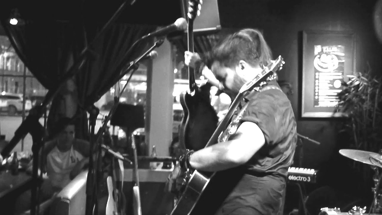 Hunter Perrin with Karavan - Summertime blues - YouTube