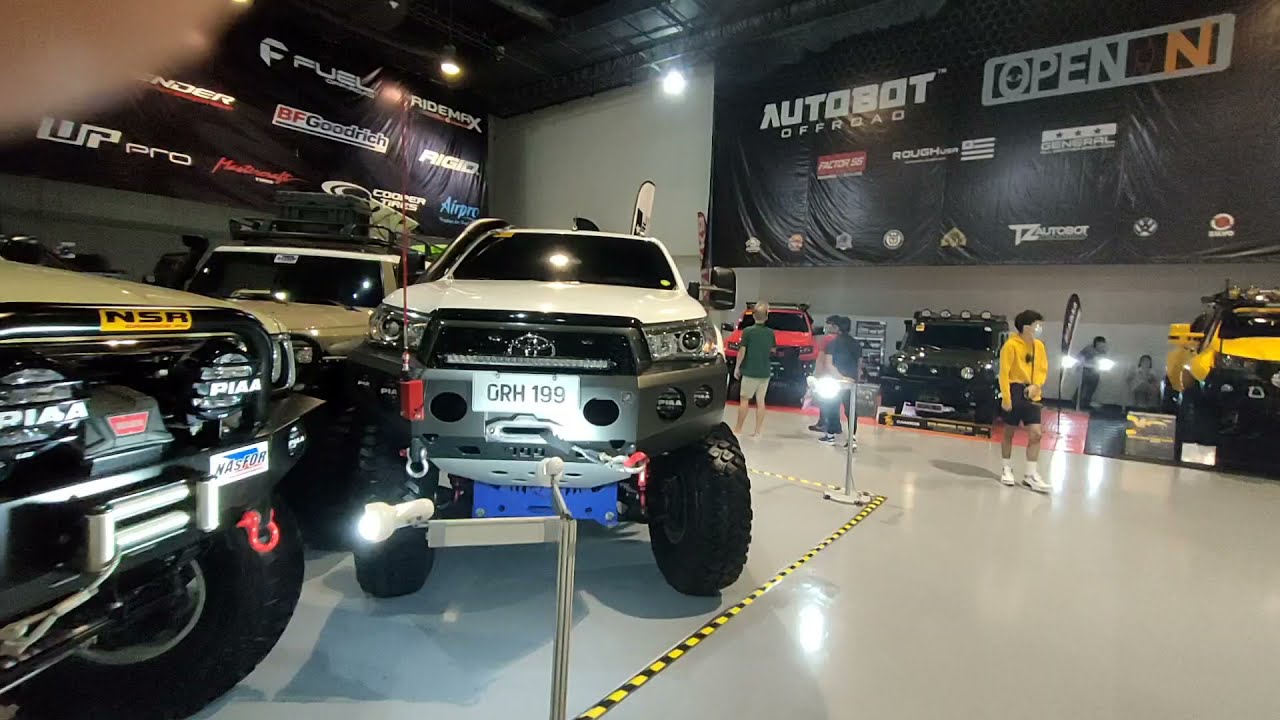 Toyota Hilux Conquest Modified for Off Road - YouTube
