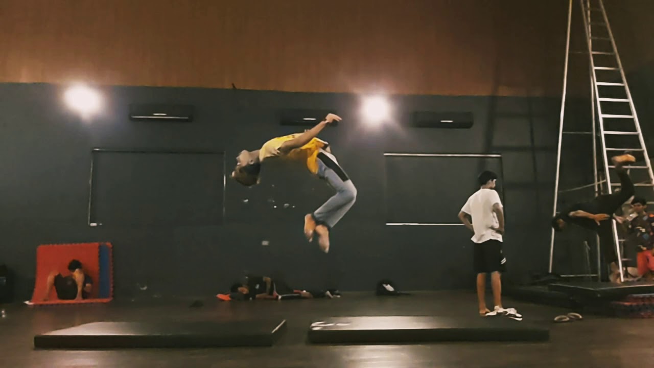 Back flip Variations at the kings dance studio ⚡vasai est - YouTube