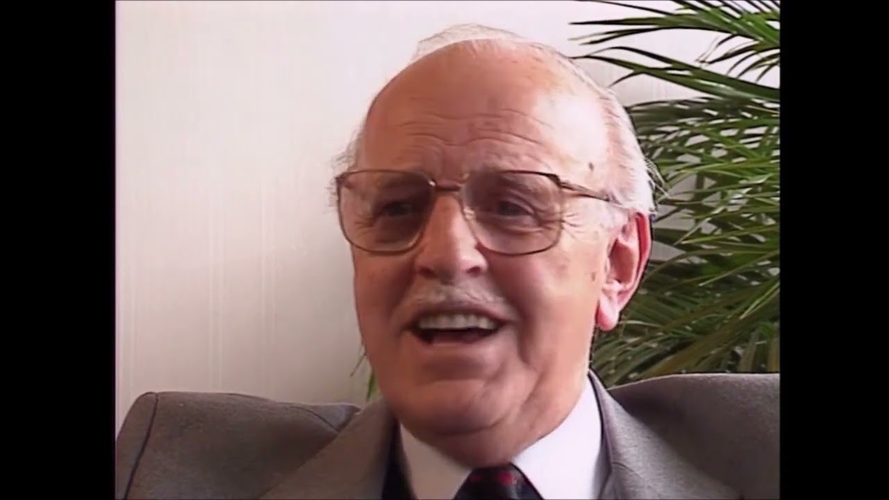 Richard Causton: Video footage #6 - YouTube