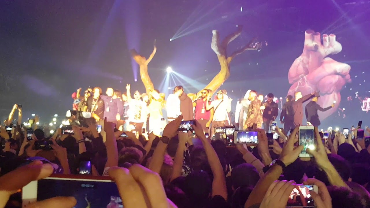 PNL - DA (Bercy 21/11/2017) - YouTube