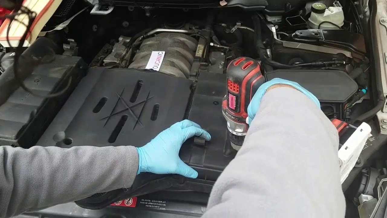 How to Replace a Mercedes-Benz E S CLK ML R 500 Engine Air Filter - YouTube