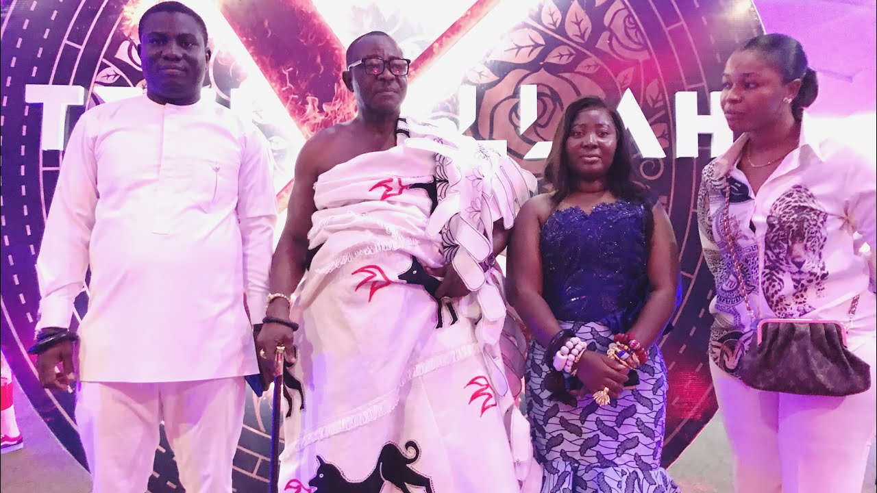 Daasebre Ofosu Kwabi Ayebiahwe, King of Odauman (Akyem Otwereso) storms ...