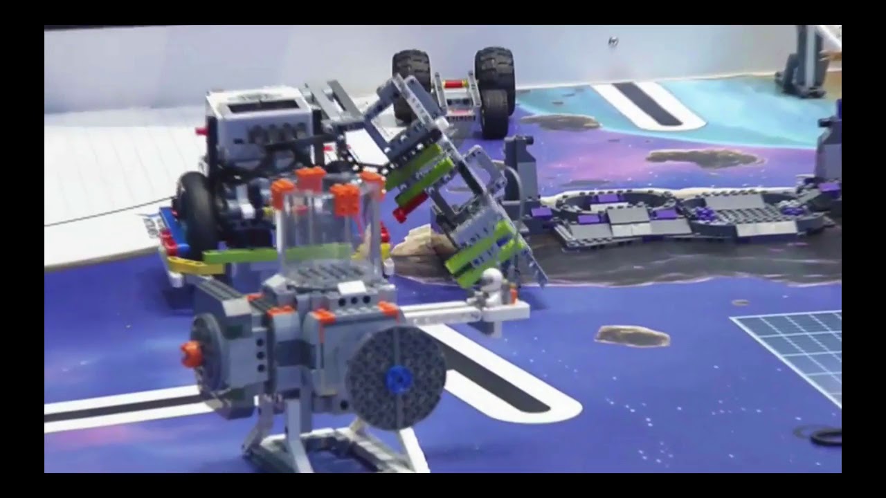 Ciney 2019 - FLL Into Orbit - Hubert Robotics - Match 3 - YouTube