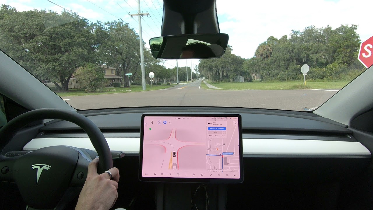Tesla Model Y Full Self Driving (FSD) Beta 10.3.1 Rolls Through Stop ...