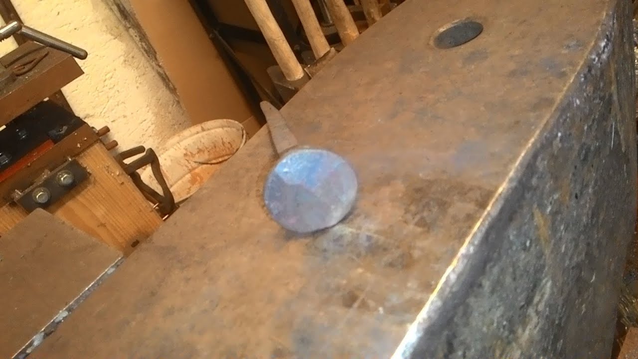 Schmieden eines Nagels in 4k/forging a nail - YouTube