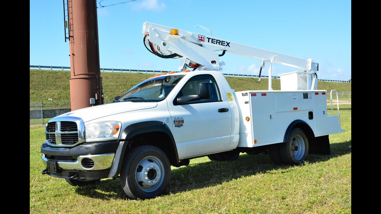 2009 Dodge Ram 4500 Bucket Truck - YouTube