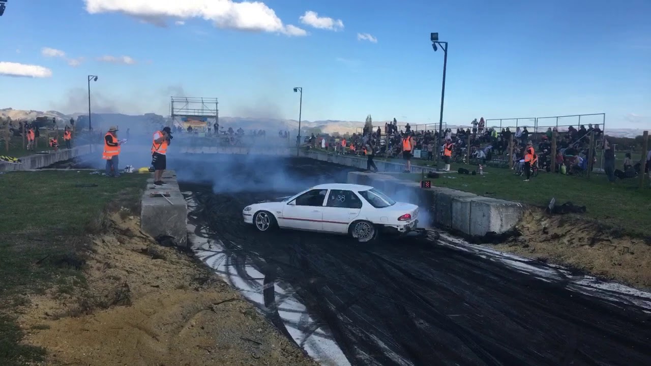18s coon wall bashing - YouTube
