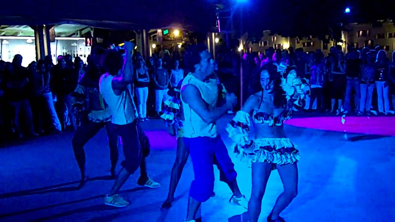 Copacabana Show - YouTube