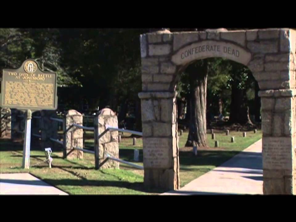 Historic Bus Tours at the Road to Tara Museum - YouTube