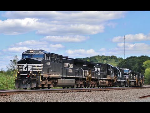 NS 4618 leads NS 4585, 5011 High Hood NS 4360, 7565, 9790 CN 2942 & CN ...