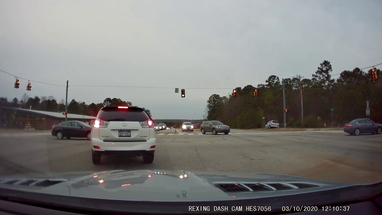 Driver runs red light - YouTube