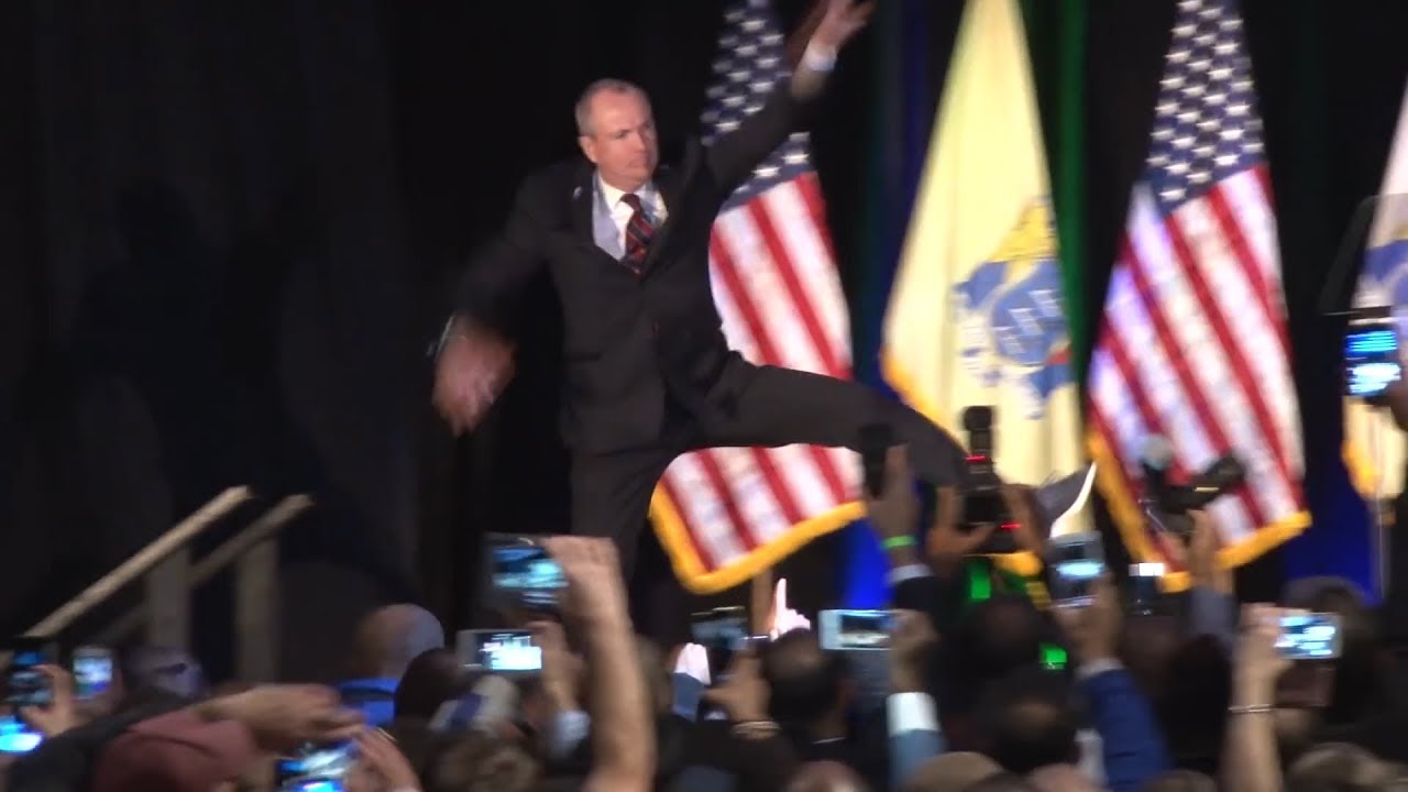 Gov. Murphy's unique stage presence - YouTube