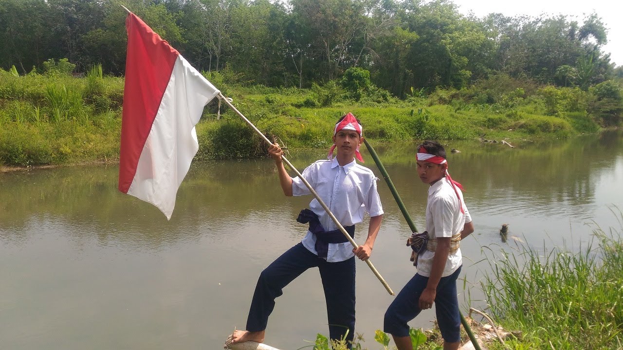 LASKAR MERAH PUTIH - YouTube