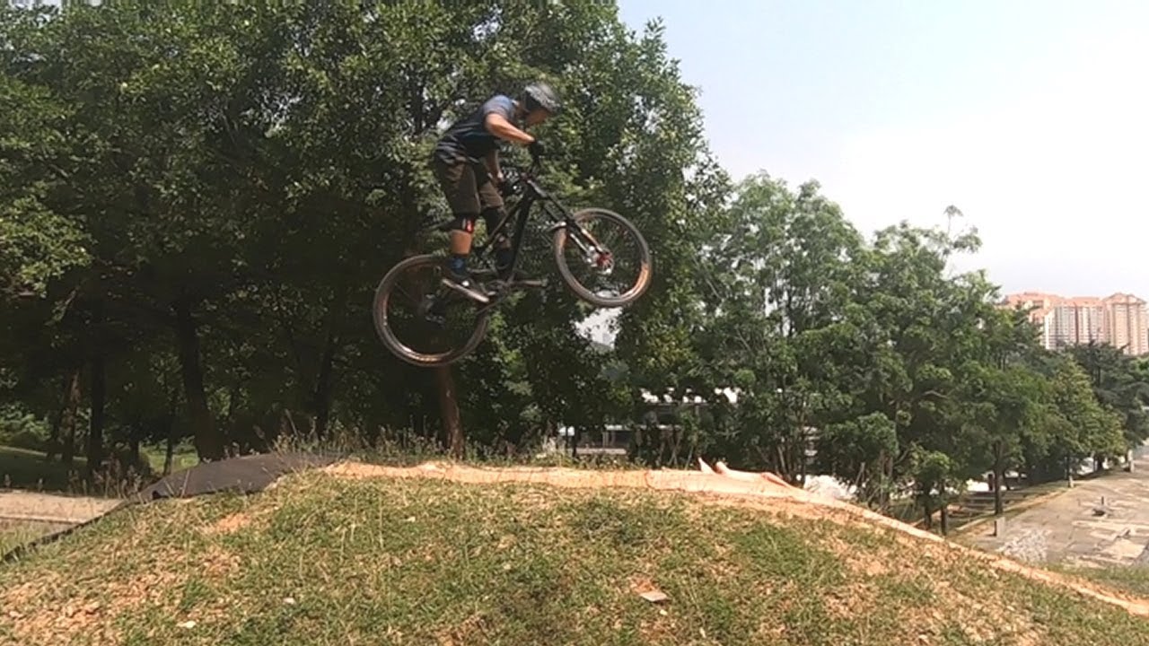 PCP - Getting pro jumping tips from @hakimfoxbmx - YouTube