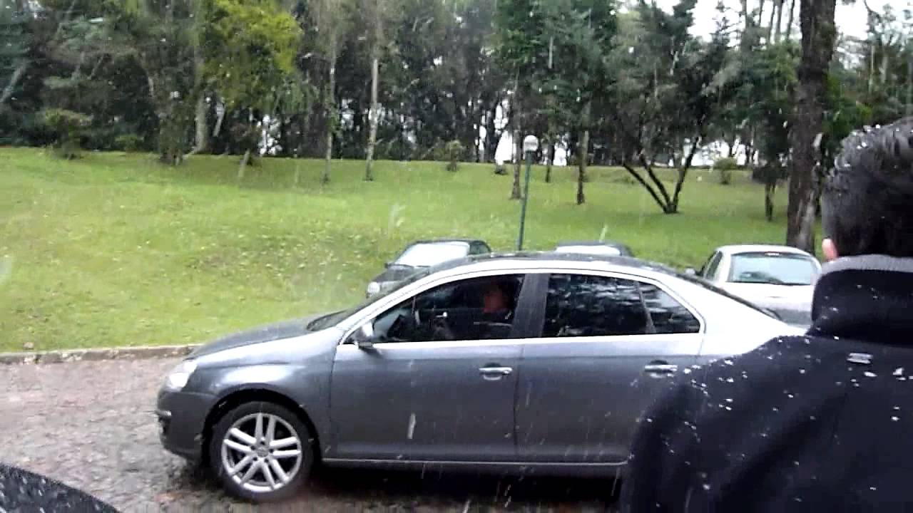 Snow in Curitiba Jul 23 2013 - YouTube